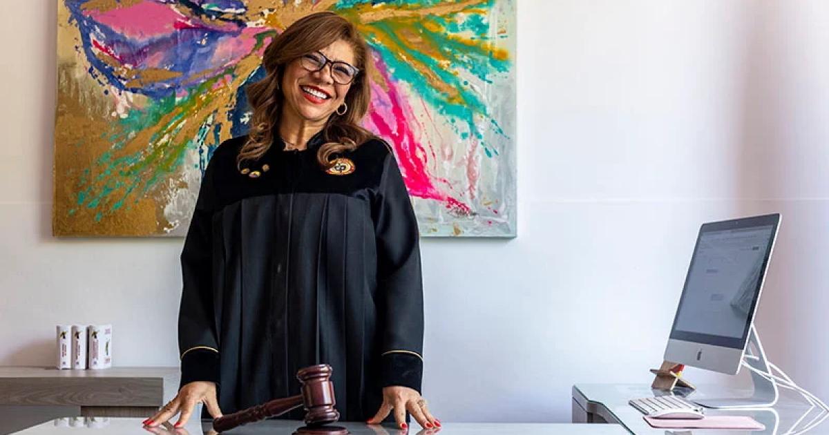 María V. Quiñones lidera justicia con IA desde Magdalena