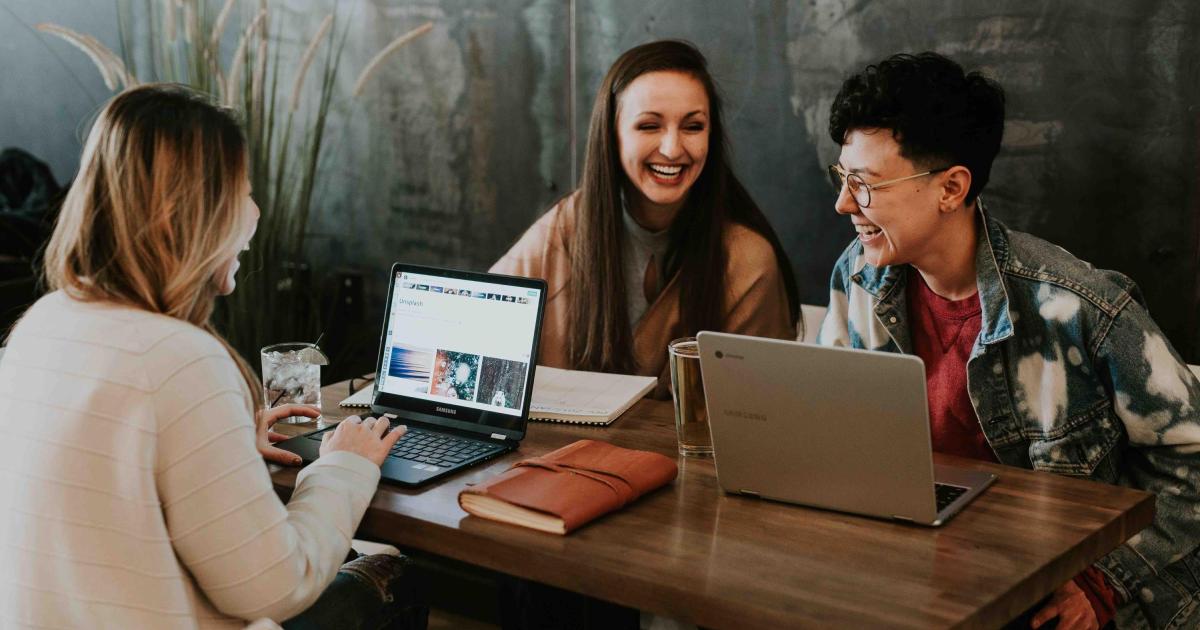 Cómo atraer a recién graduados: 5 estrategias efectivas